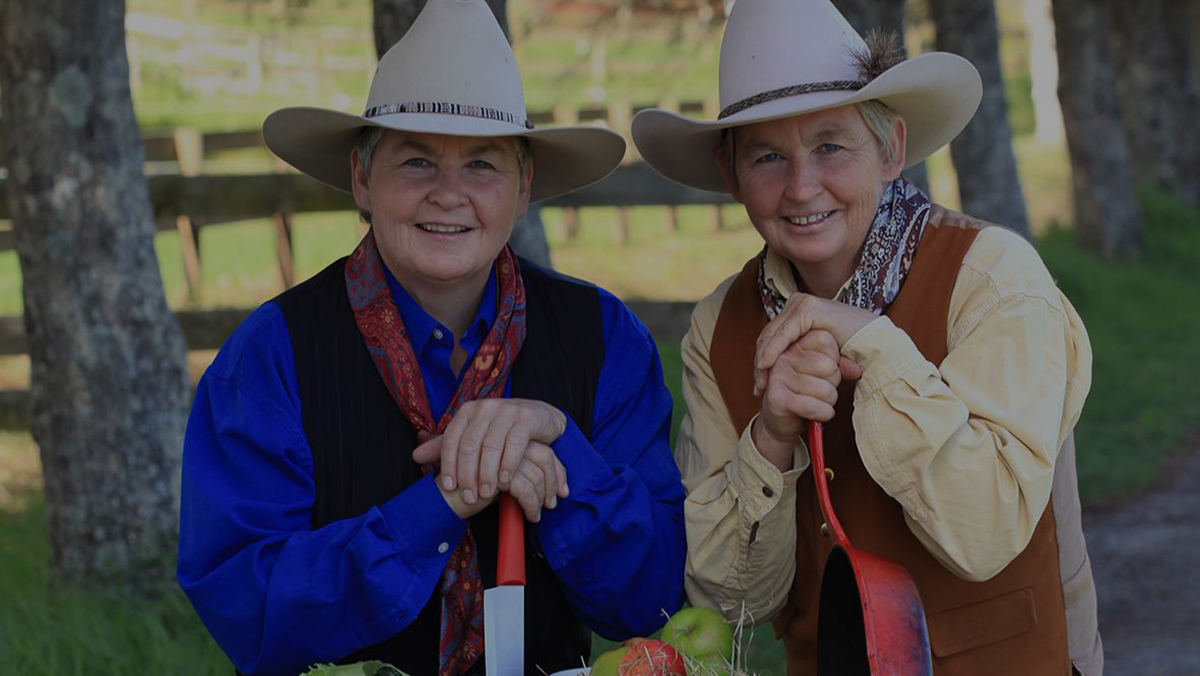 A Culinary journey through New Zealand with the Topp Twins | Hartill PR